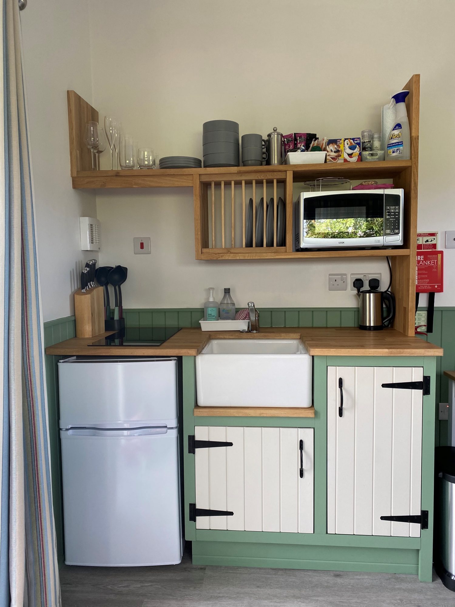 The Lily Pod - Kingan Cottages